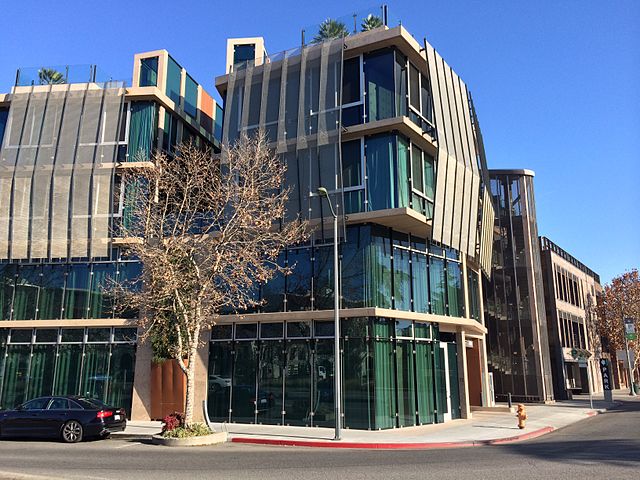 Silicon Valley Modern Home Tour Shows Challenge of Balancing Modern ...